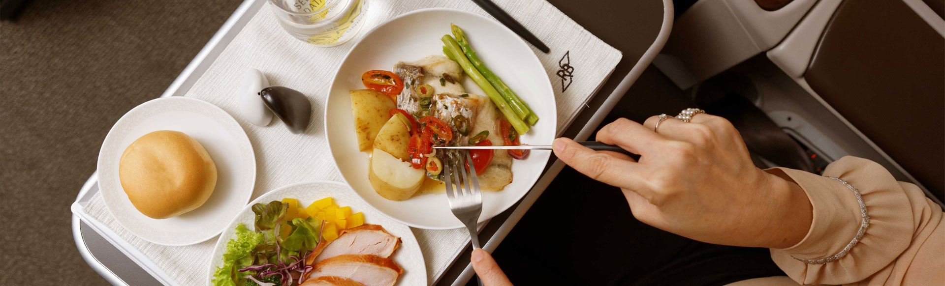 Business Class Dining | Taipei | Royal Brunei Airlines